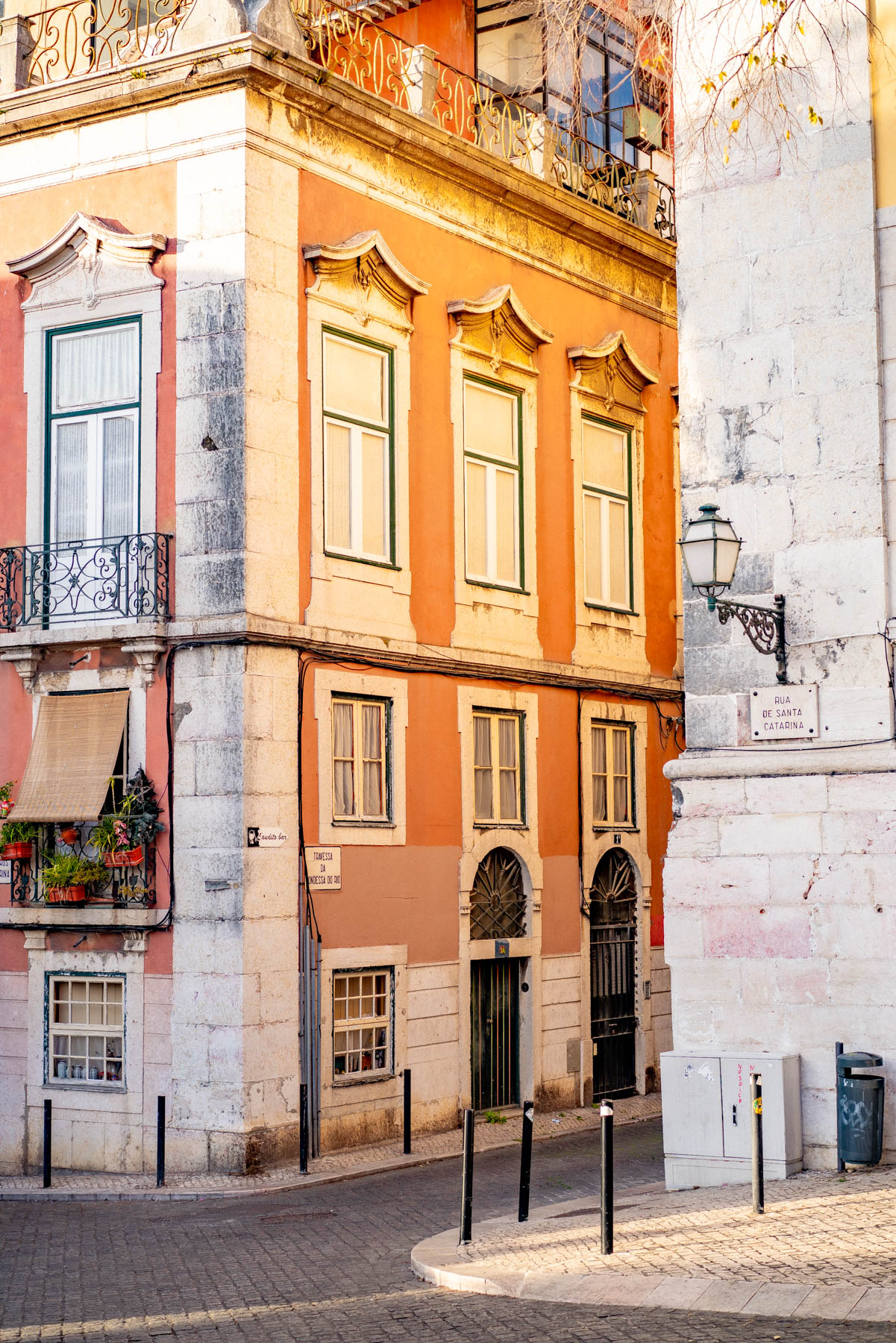 25 EPIC Things to Do in LISBON, Portugal (Very Helpful Guide)