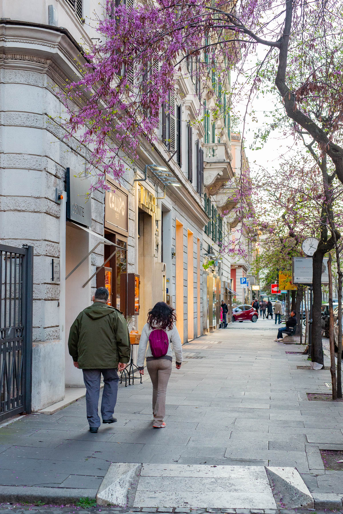 Rome Shopping Guide: 6 Essential Areas to Know (Local's Guide)