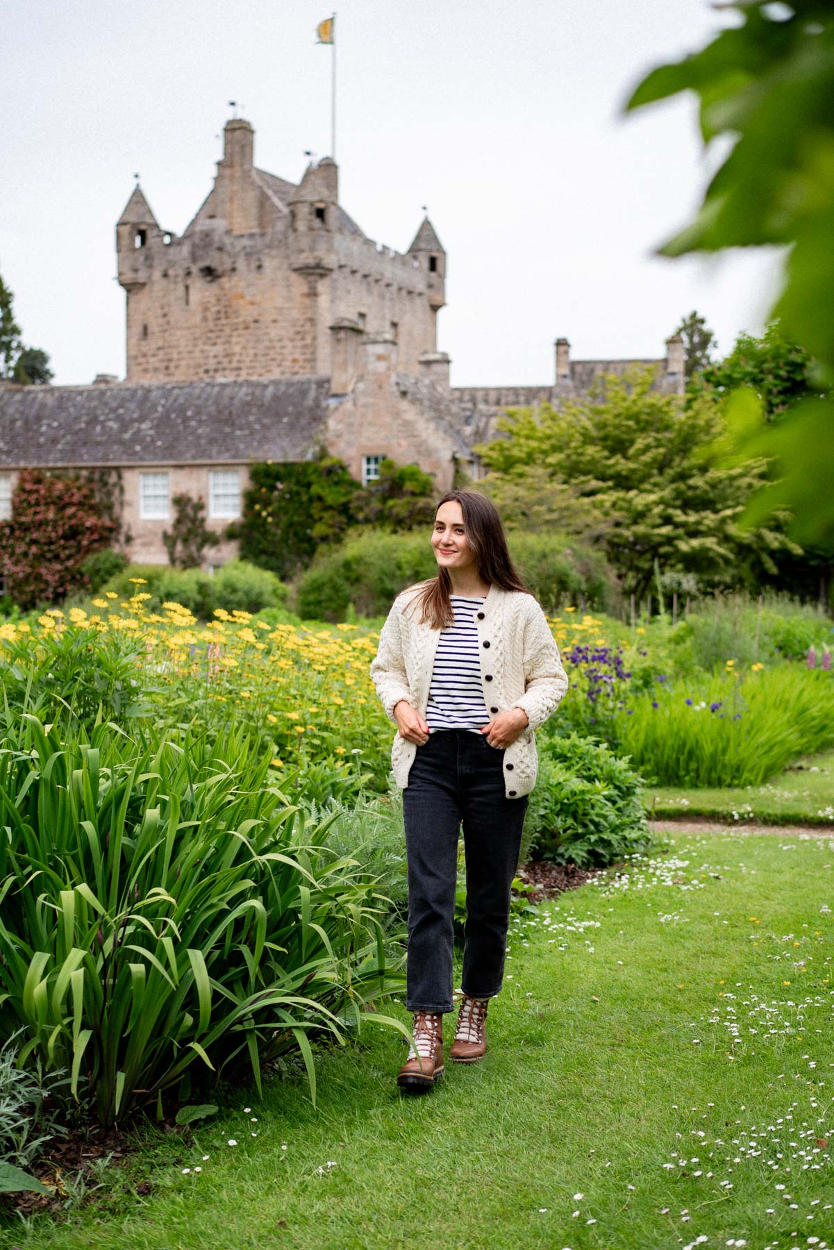 5 (EASY) SCOTLAND Outfit Ideas + Helpful Scotland Packing List